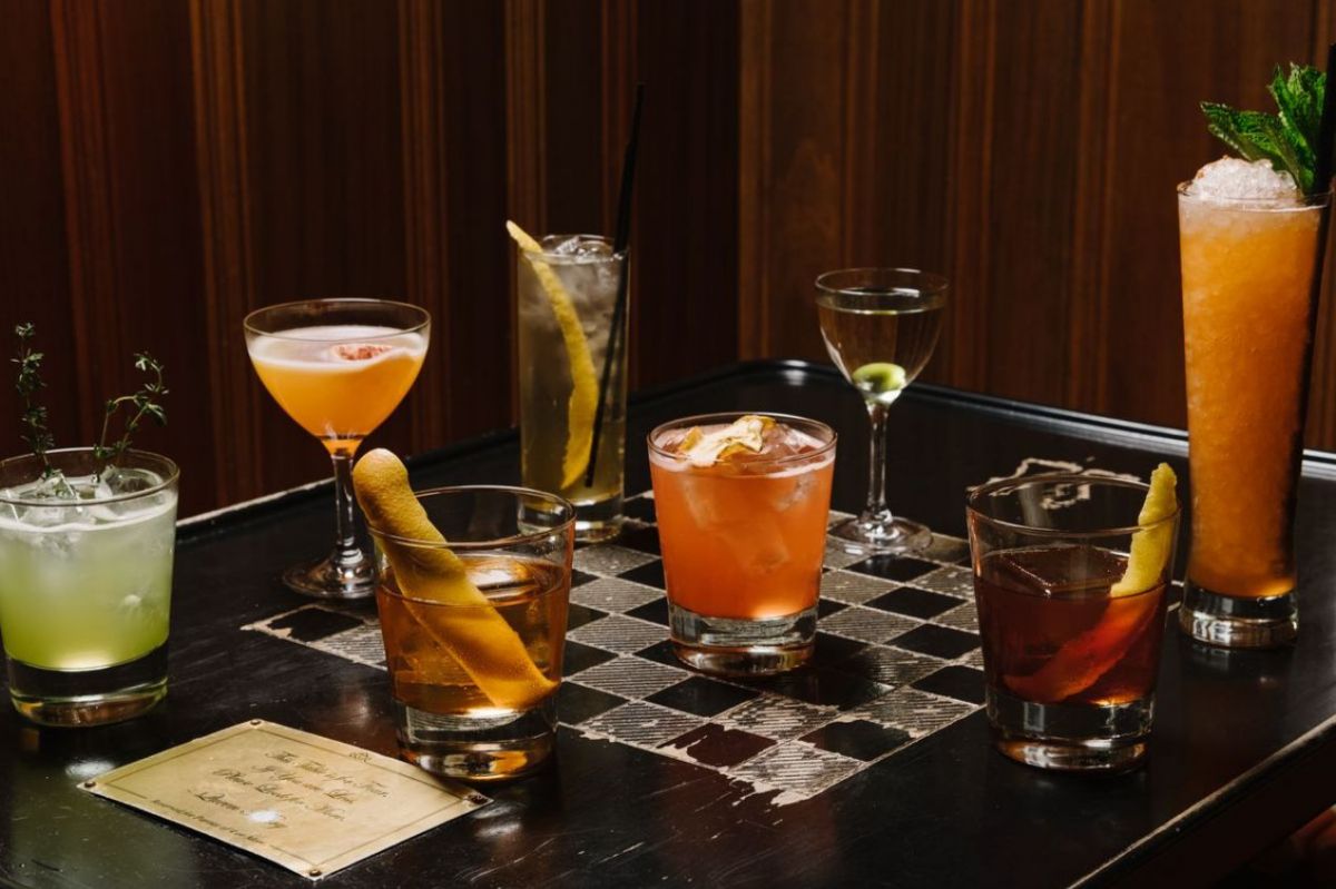 Must Try Cocktail Bars in Chicago